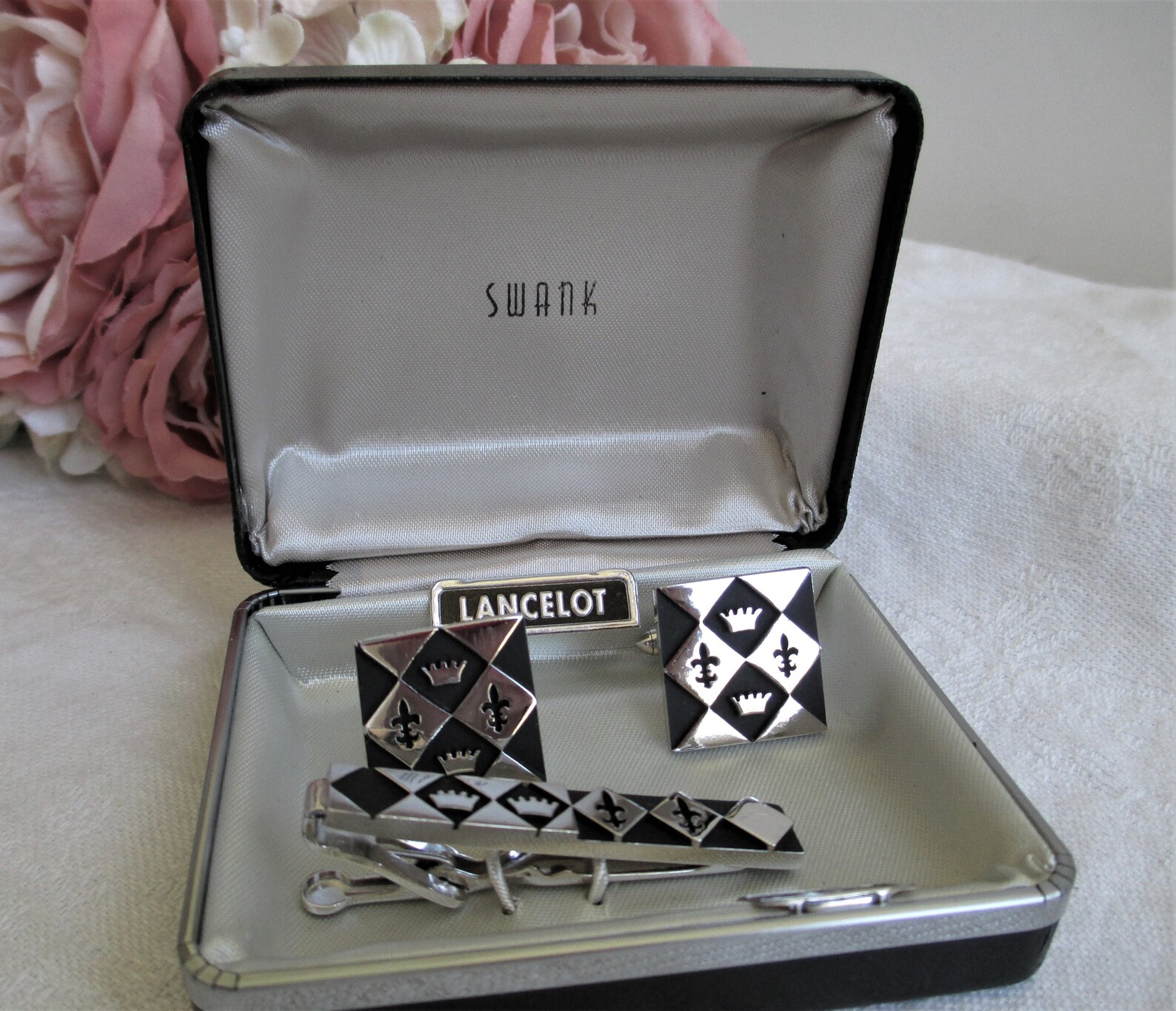 Vintage Swank Cufflink Set Designer Collection Silver Enamel Lancelot ...