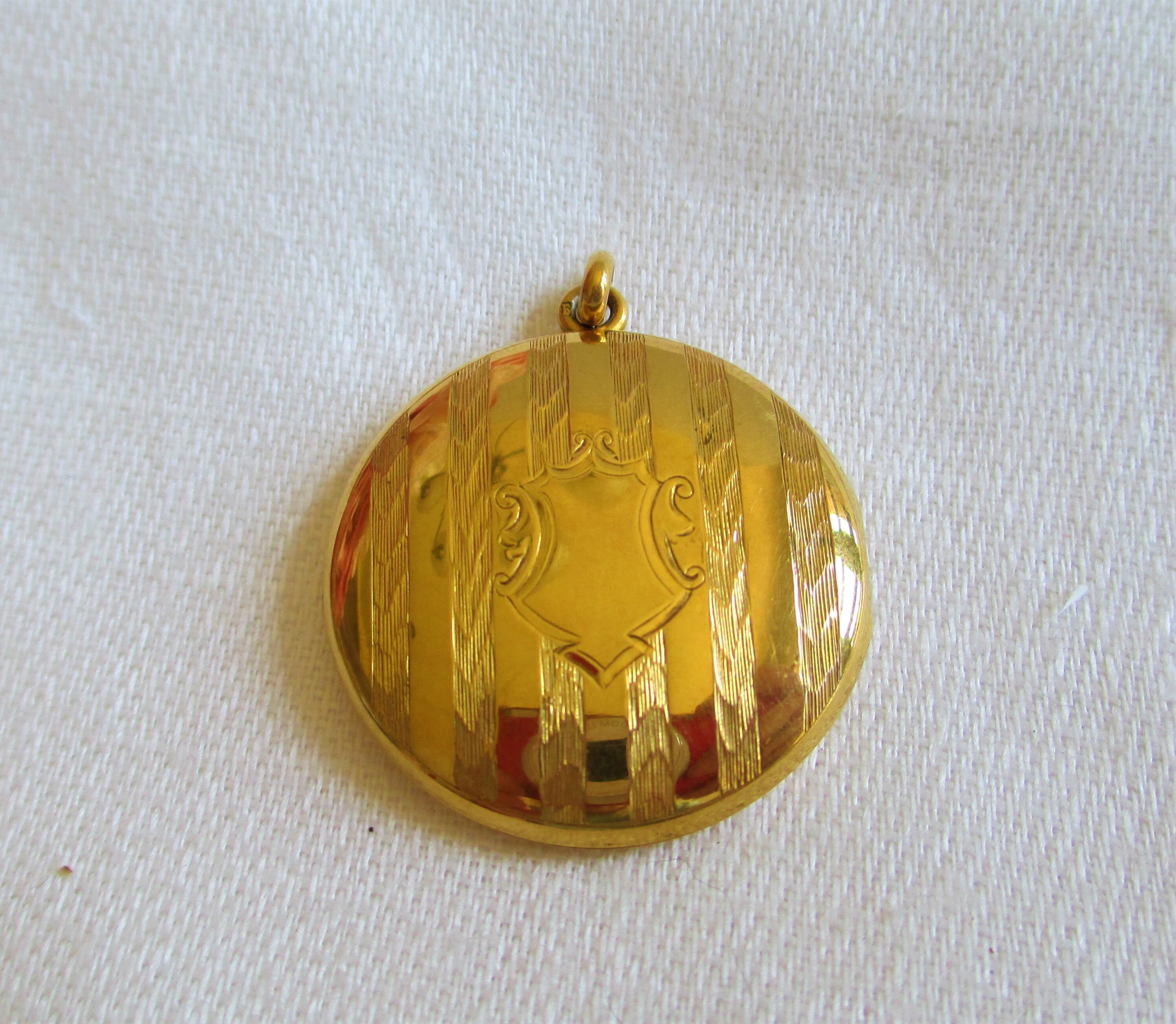 Antique Art Nouveau Large Locket Stripped Etched Victorian Locket Gold ...
