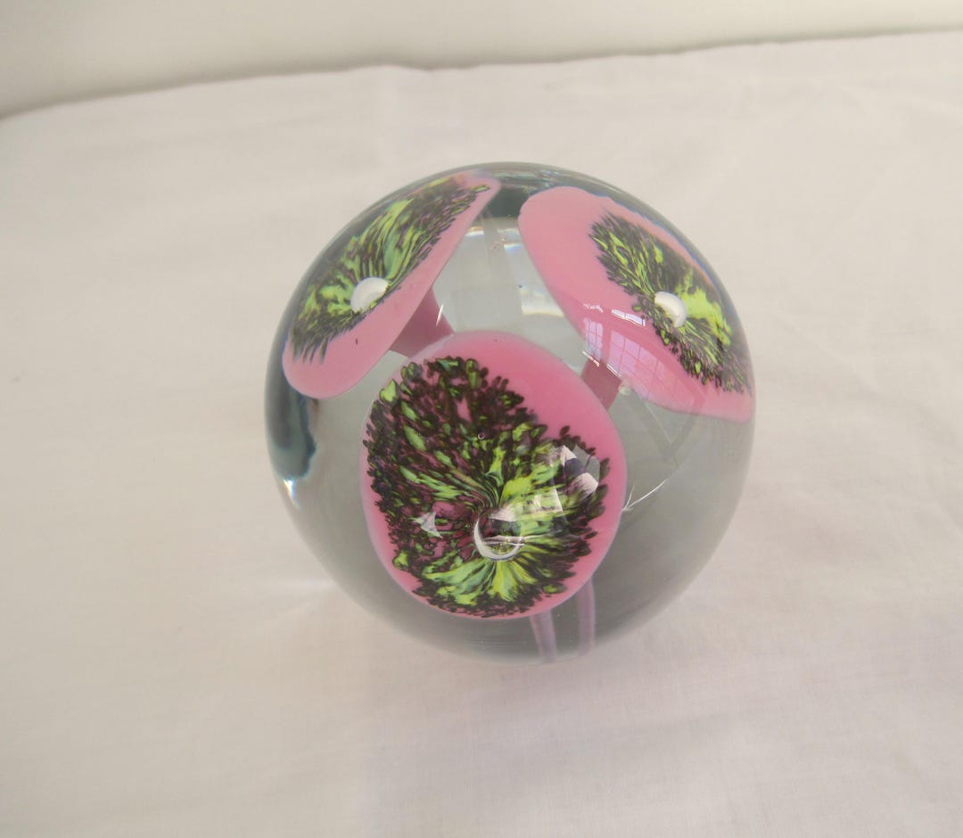 Robert Hamon Glass Paperweight 3 Pink Trumpet Flowers Suspended in Air ...