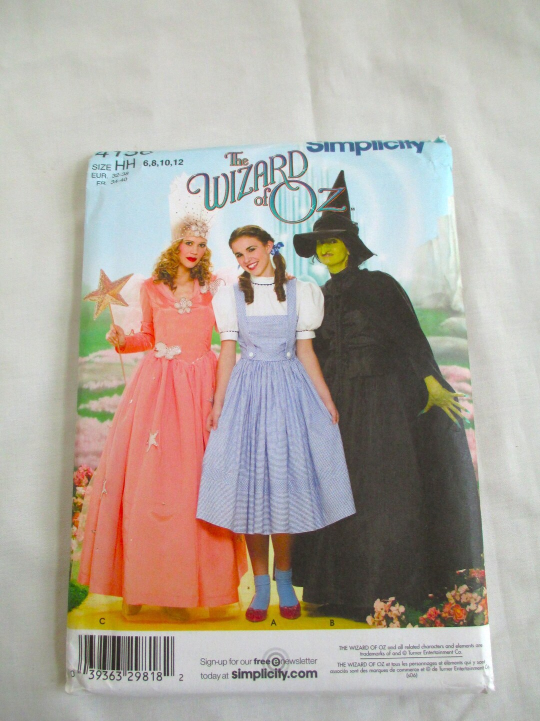 Simplicity Sewing Pattern 4136 Wizard of Oz Costumes Dorothy, Glenda ...