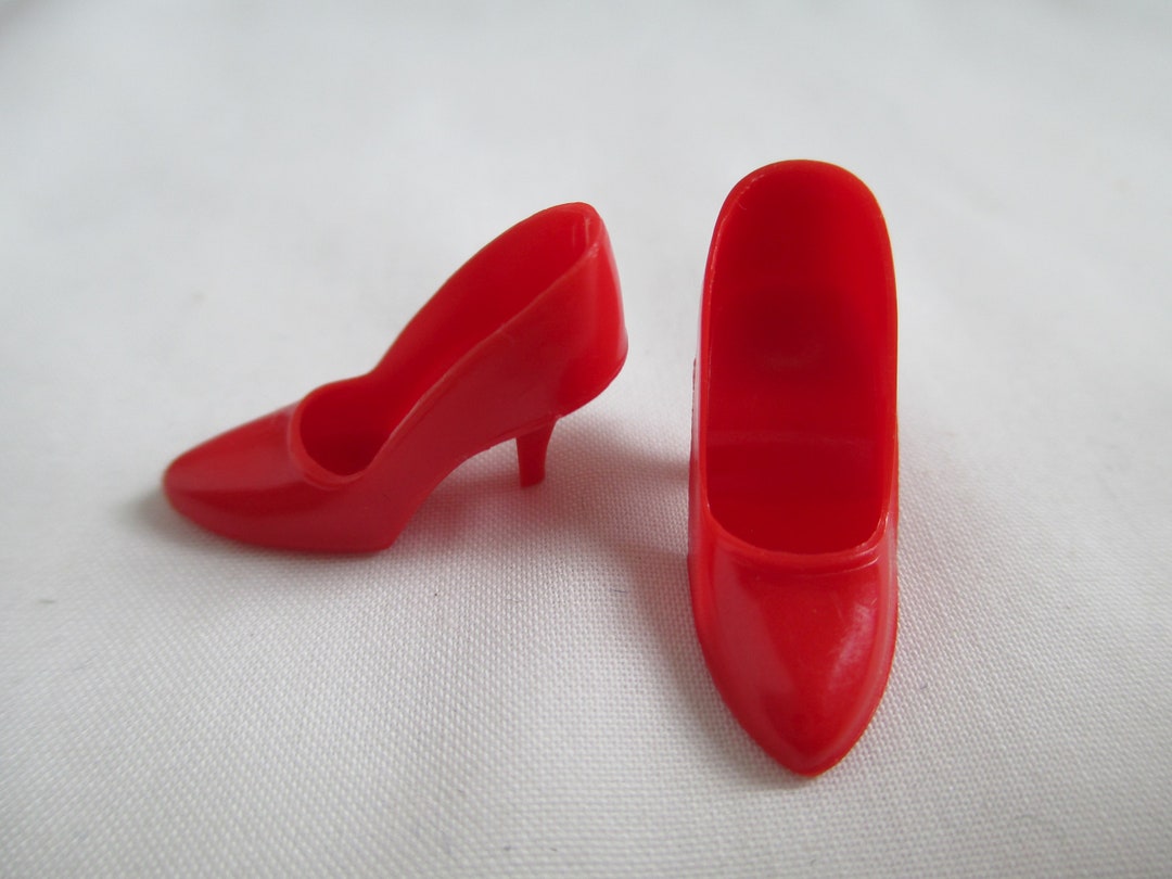 Barbie Shoes Vintage Red Closed Toe Spike Heels Pumps Shimmering Magic ...