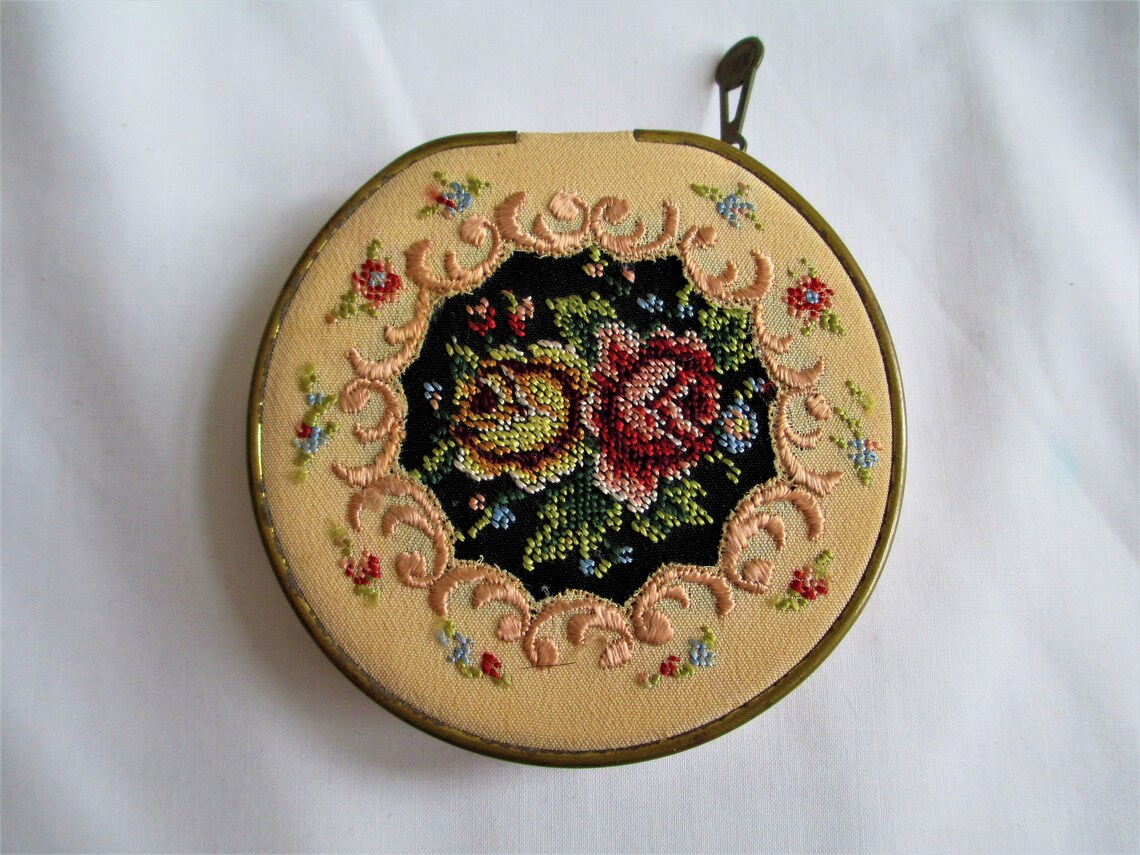 Vintage Compact Petit Point Powder Compact Petitpoint Compact - Etsy