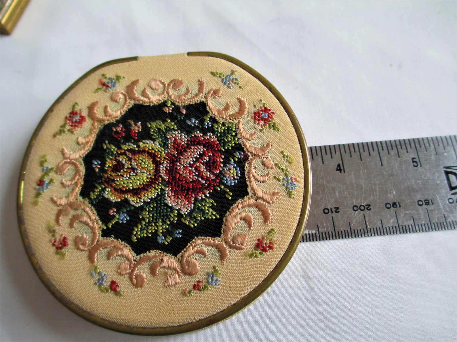 Vintage Compact Petit Point Powder Compact Petitpoint Compact - Etsy