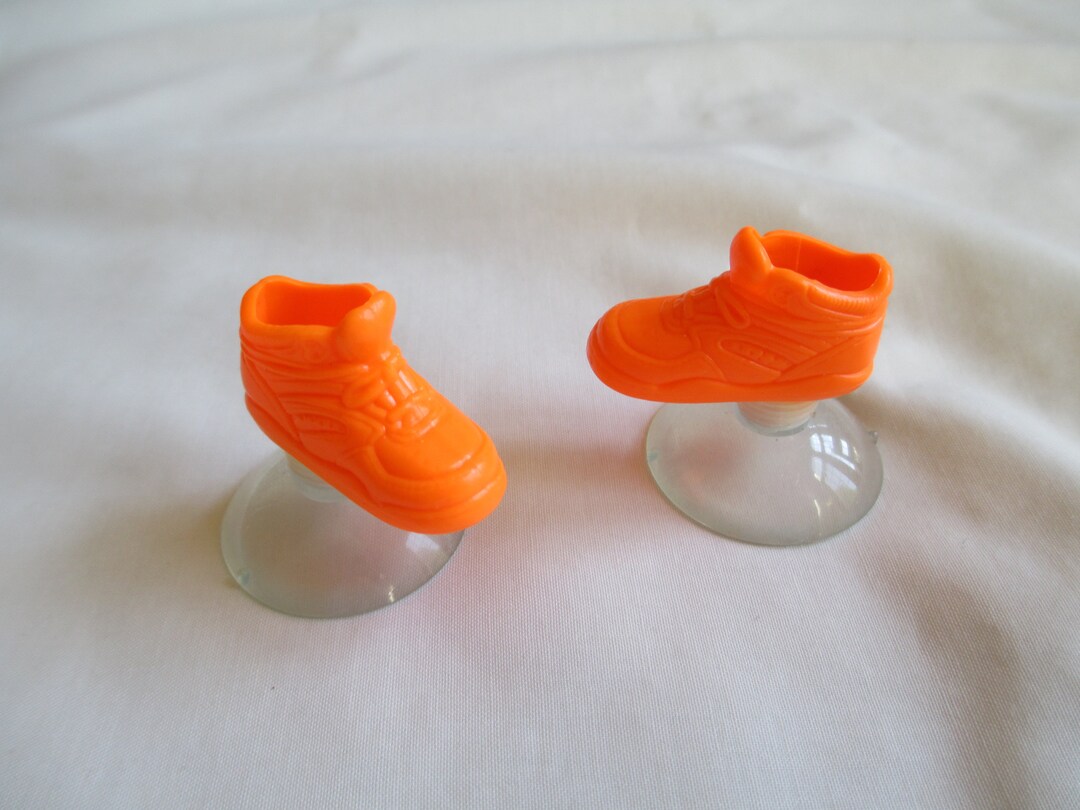 Barbie Shoes Vintage Barbie Workin Out Teresa With Suction Cup Shoes ...
