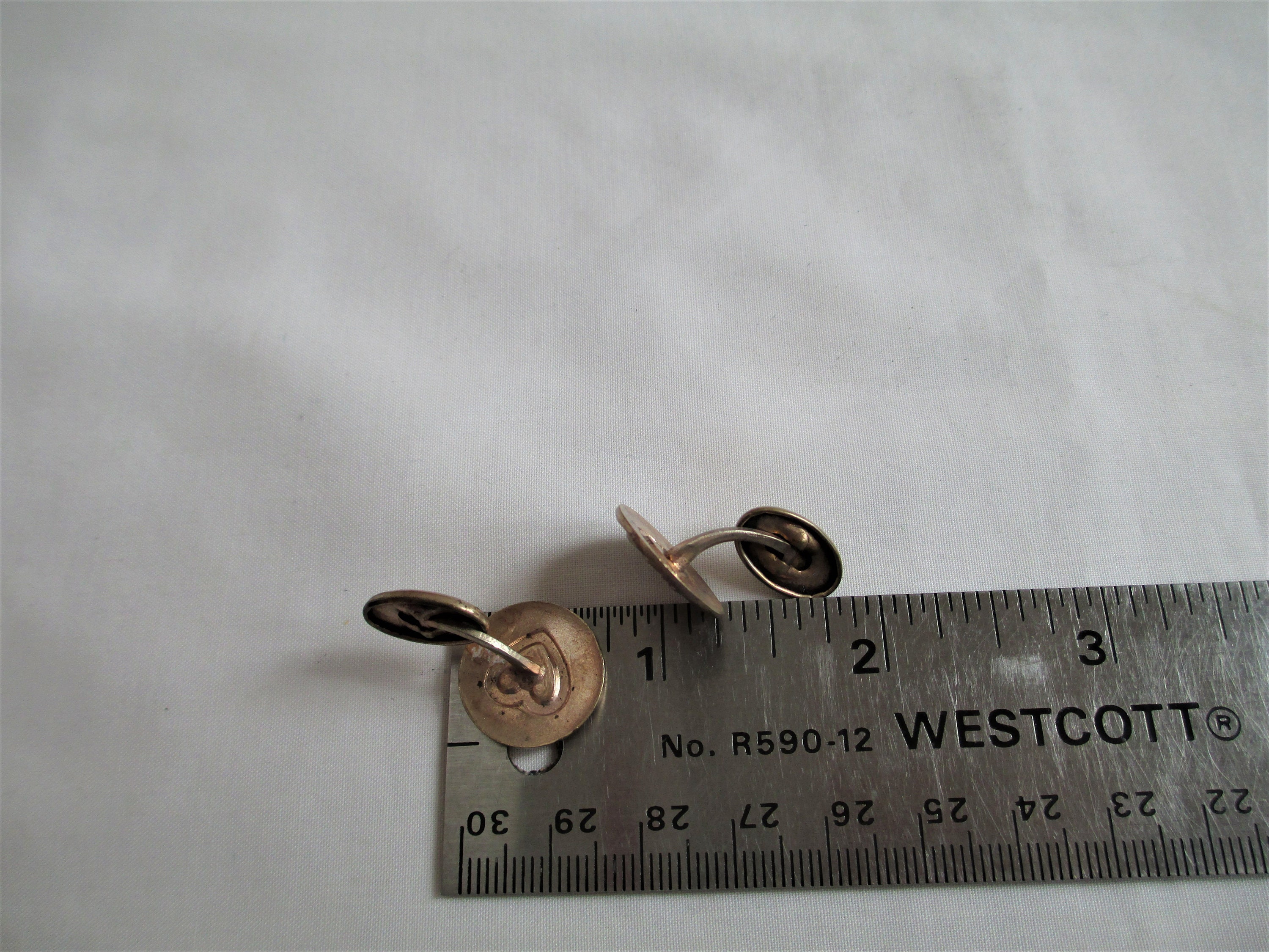Cufflinks Victorian Repousse Hearts And Scrolling Bean Back Very ... Cufflinks Victorian Repousse Hearts And Scrolling Bean Back Very ...