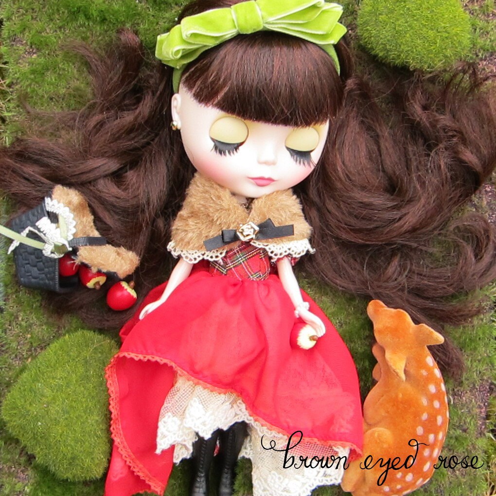Miniature Apple for Blythe & Pullip Dolls Wooden Hand Painted Red Apple ...