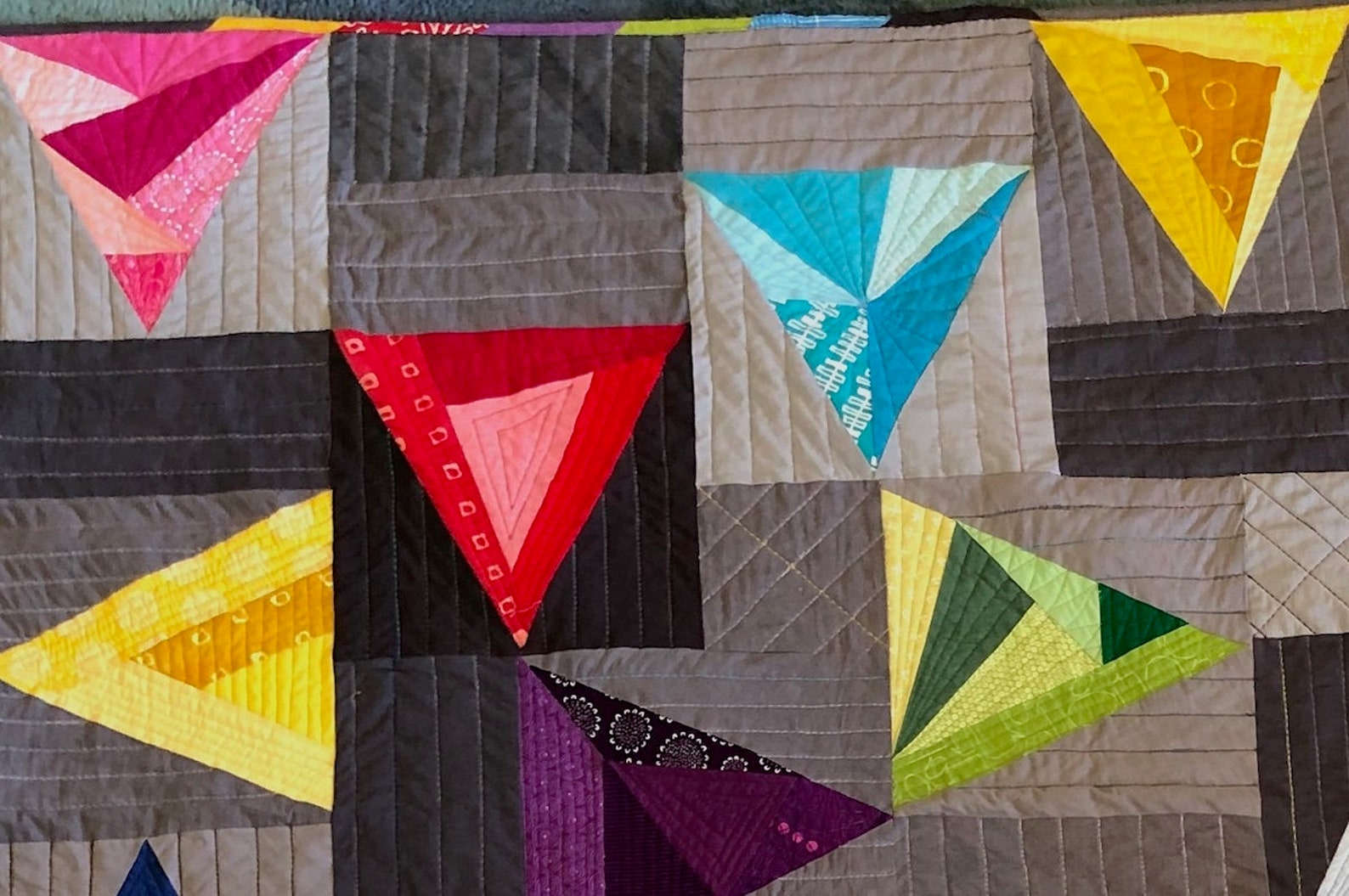 Spinning Triangles Modern Quilt Pattern - Etsy