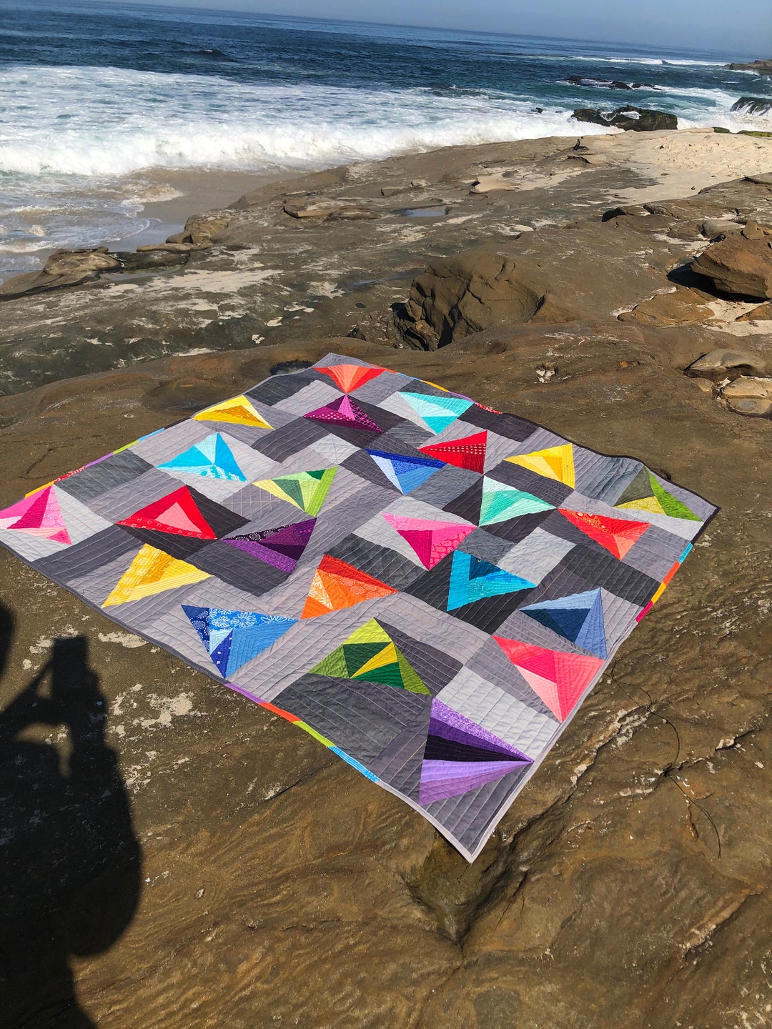 Spinning Triangles Modern Quilt Pattern - Etsy
