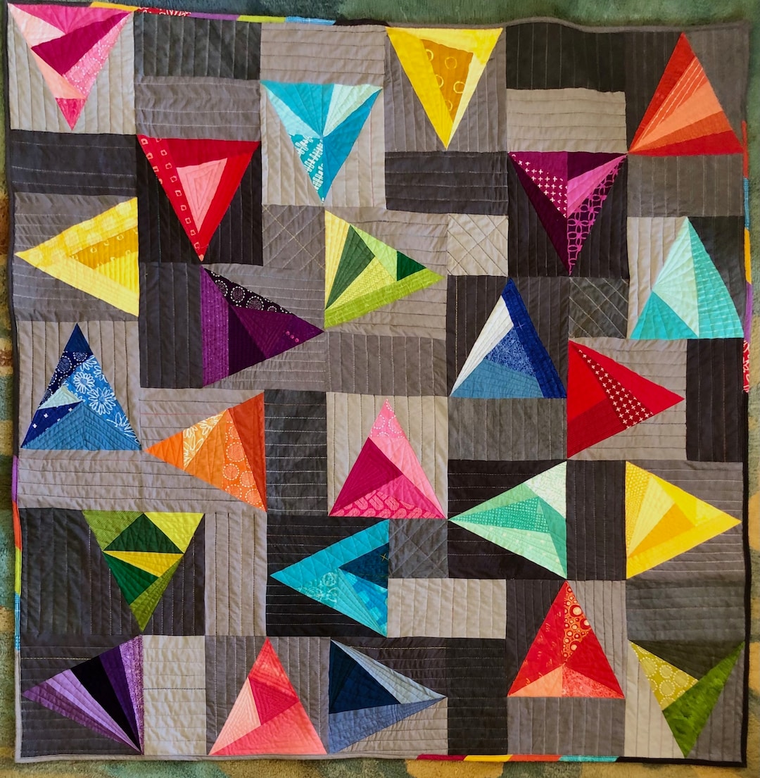Spinning Triangles Modern Quilt Pattern - Etsy
