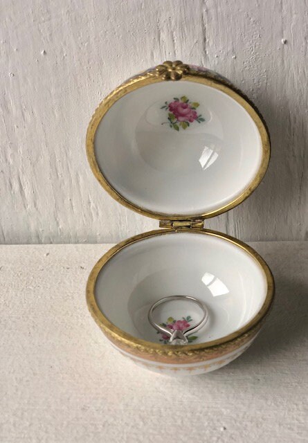 Porcelain Vintage Mini " Secret Box" ,porcelain Ball ,engagement and ...