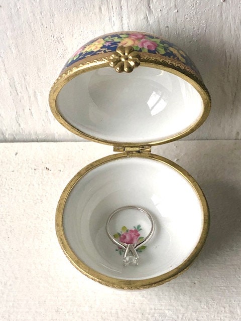 Porcelain Vintage Mini " Secret Box" ,porcelain Ball ,engagement and ...