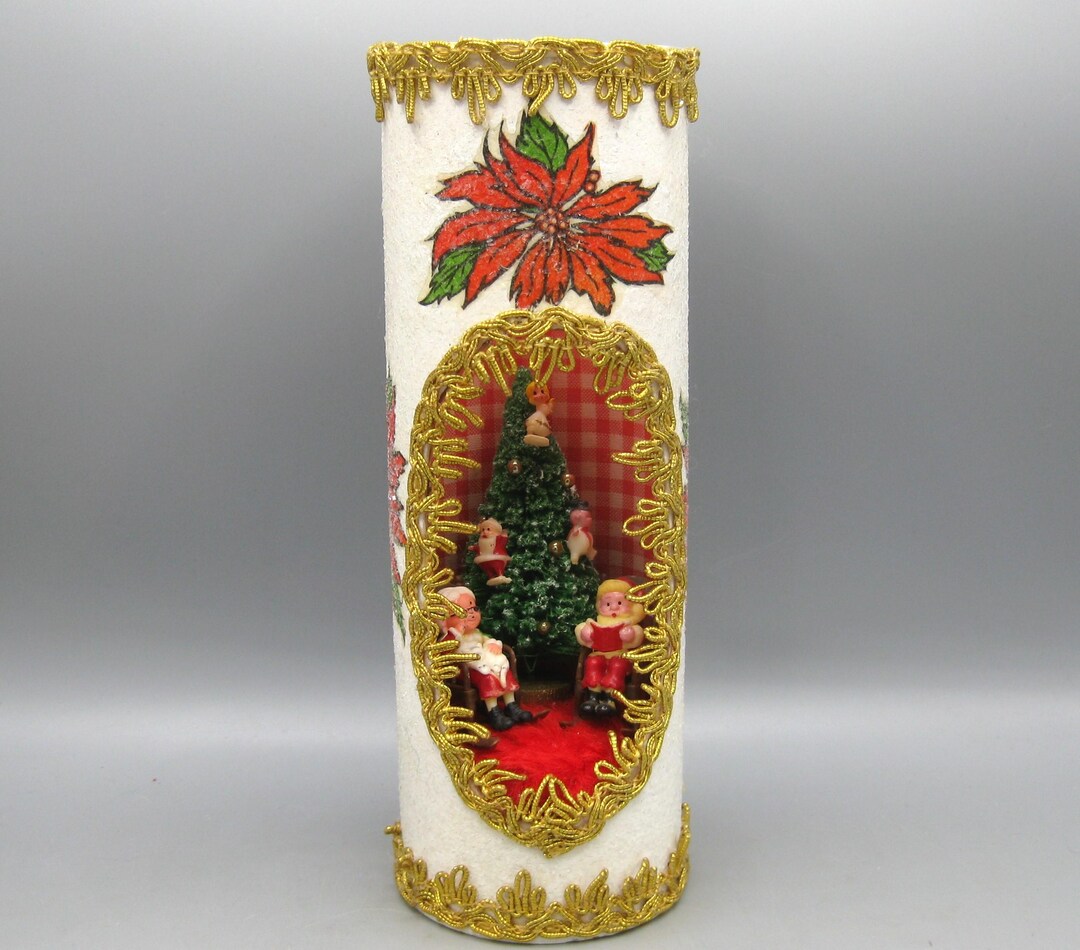 Vintage Pringles Can Christmas Diorama Plastic Santa & Mrs. Claus ...