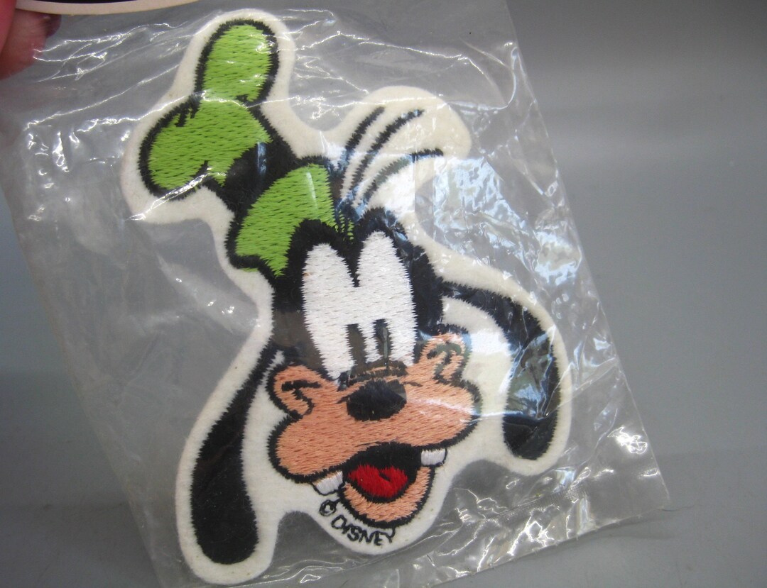 Vintage Walt Disney Treasures Goofy Embroidered Souvenir Patch Applique ...