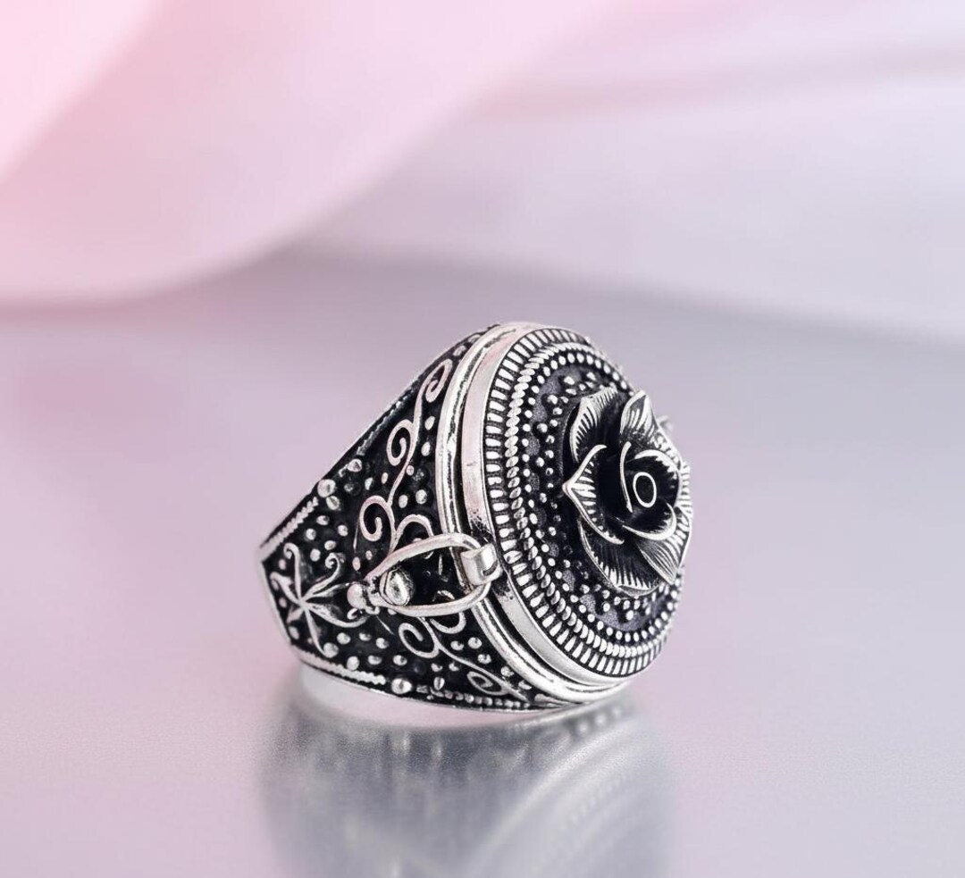 Antique Rose Poison Ring - Handmade Flower Metal Top Locket Ring ...