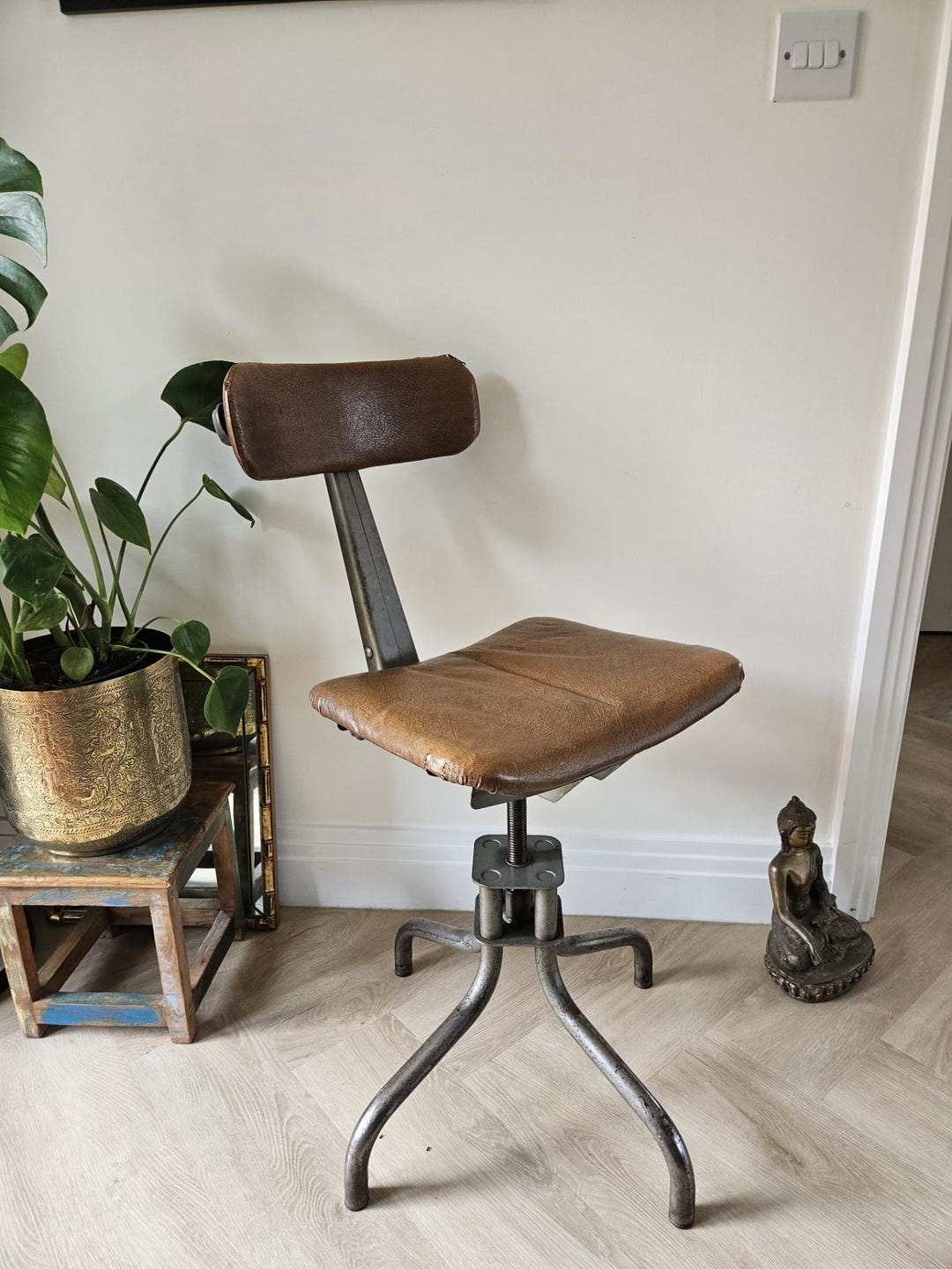 Leabank Industrial Machinist Chair - 1950s Adjustable Factory Stool ...