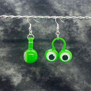 Googly Eye Finger Ring Earrings - Small - Etsy