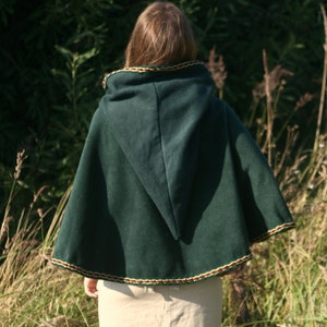 Green Hooded Cape Hooded Capelet Hooded Cloak Medieval Cape Game of Thrones Cape Elven Capelet ...