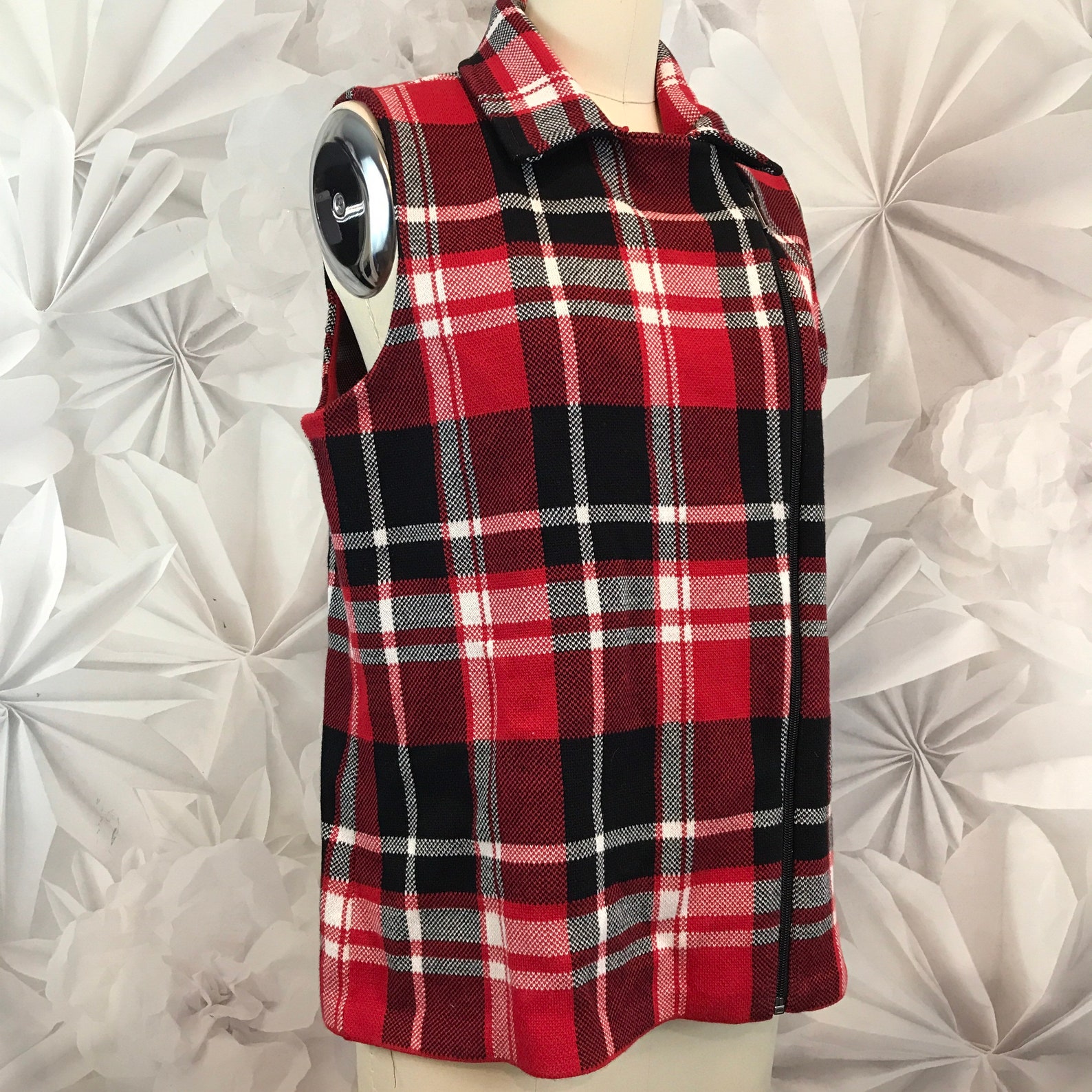 Chaps Womens Vest Zip up Red Black Plaid Collared Sleeveless Size Large ...