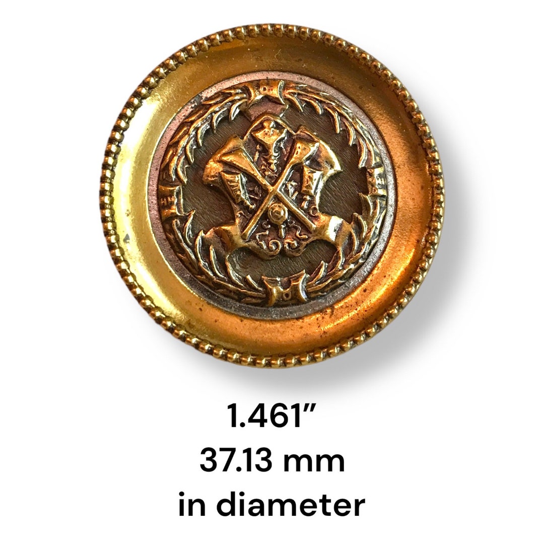 Vintage Victorian Antique Brass Picture Button Crest, Wooden Background ...