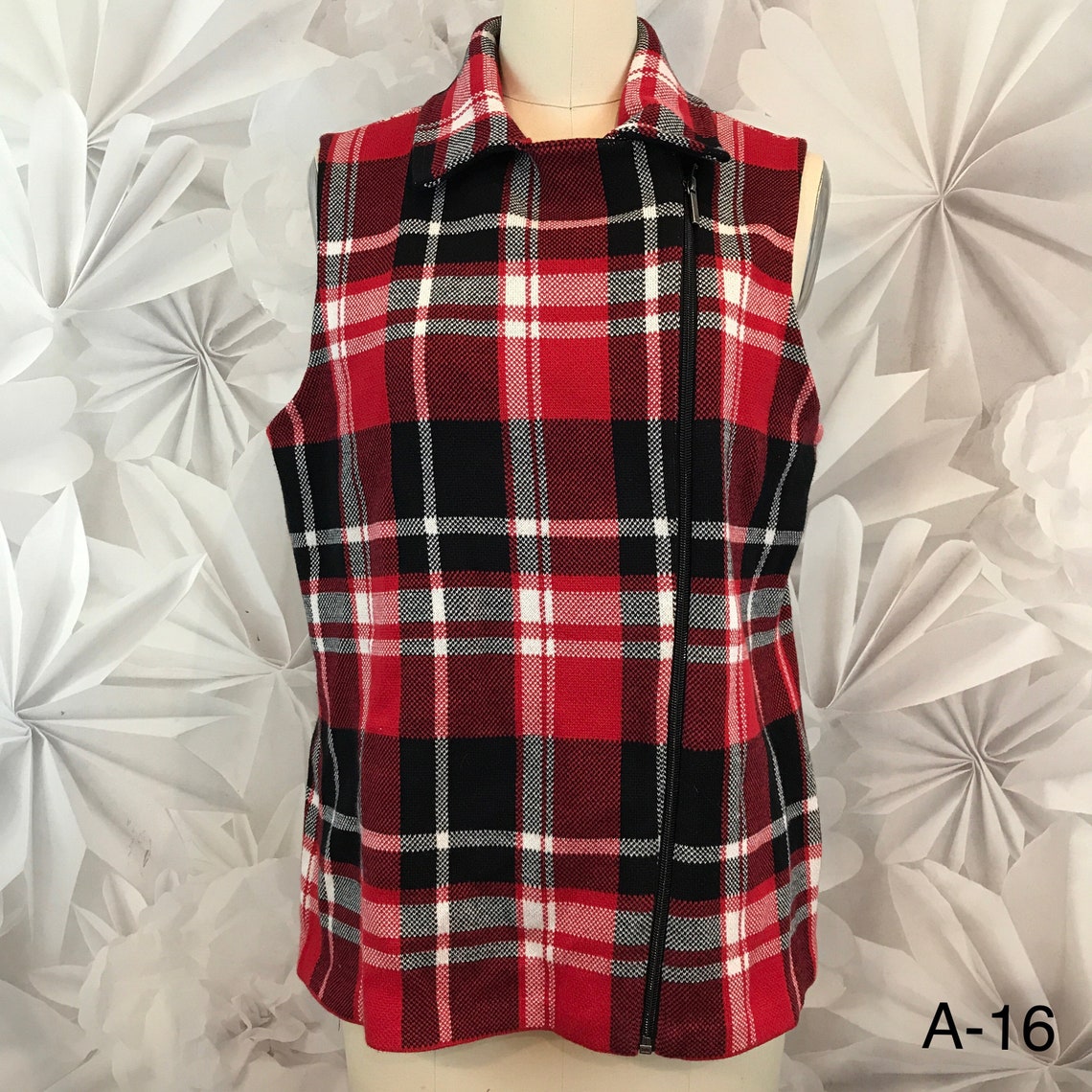 Chaps Womens Vest Zip up Red Black Plaid Collared Sleeveless Size Large ...