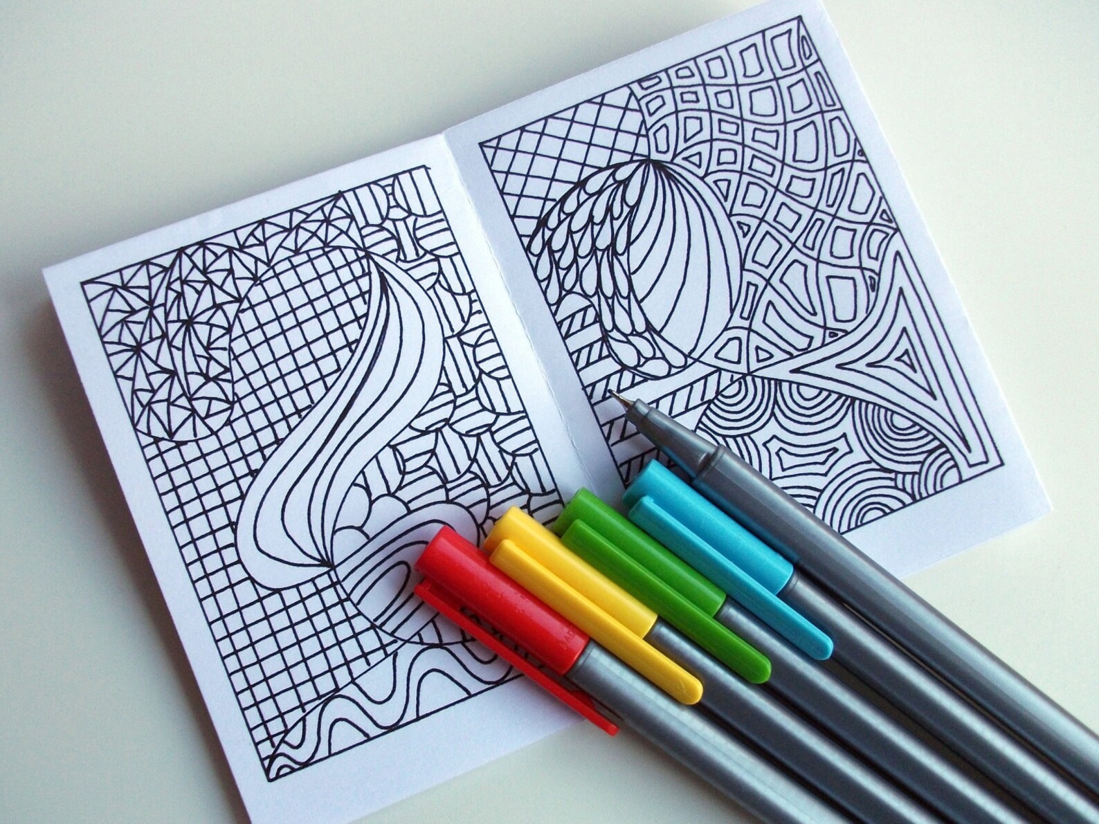 2 Mini Zines PRINTABLE Zentangle Inspired Do-a-doodle and - Etsy