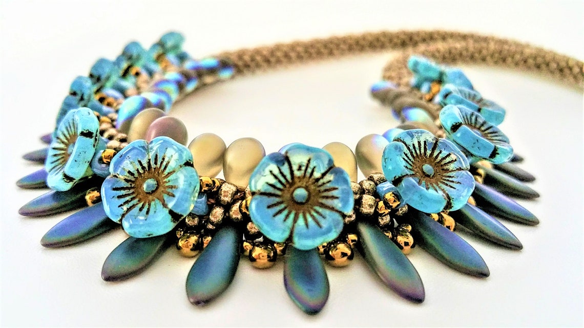 All Buttoned up Kumi Necklace Pattern - Etsy