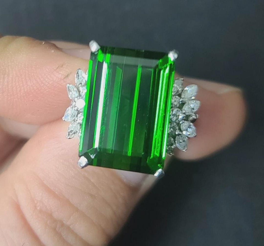 5.00 Ct Emerald Natural Emerald & Diamond Engagement Ring in 14K White ...