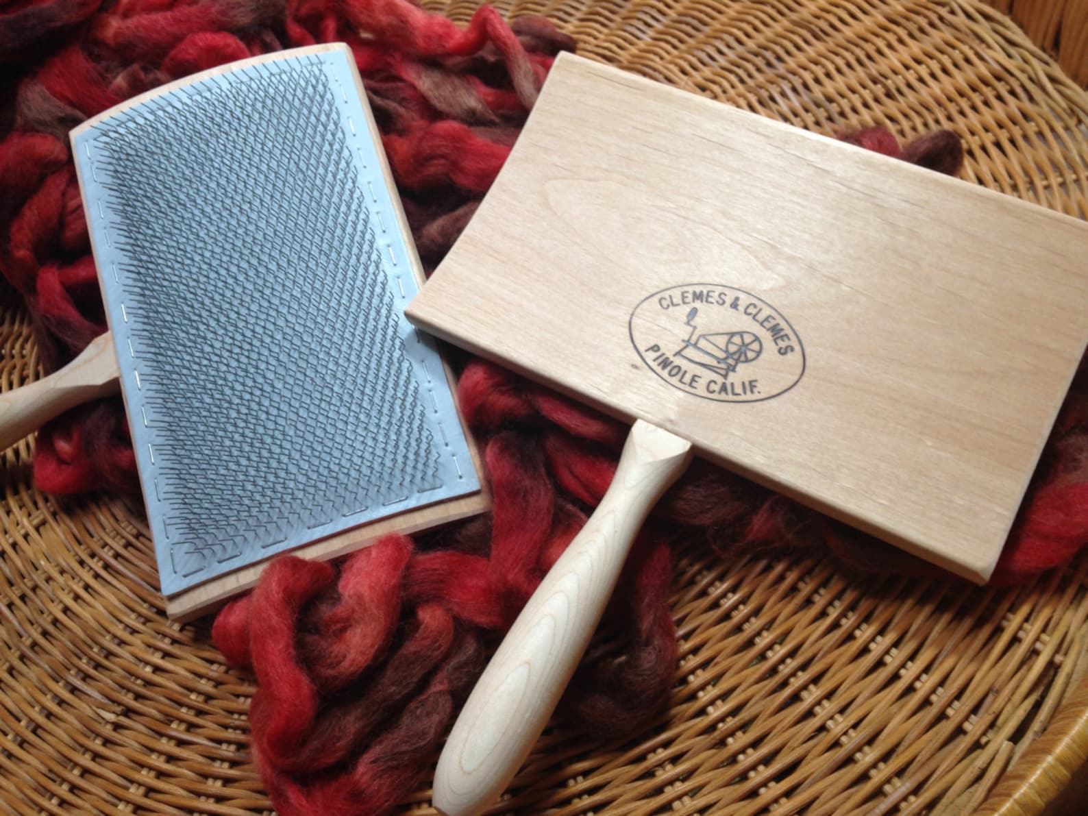 Clemes and Clemes Pair of Curved Back Wool Hand Carders Full Size 72 ...