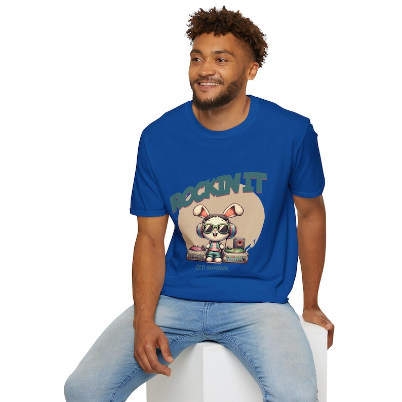 Rockin DJ Bunny T-shirt | Retro Turntable Design | Music Lover Vintage ...