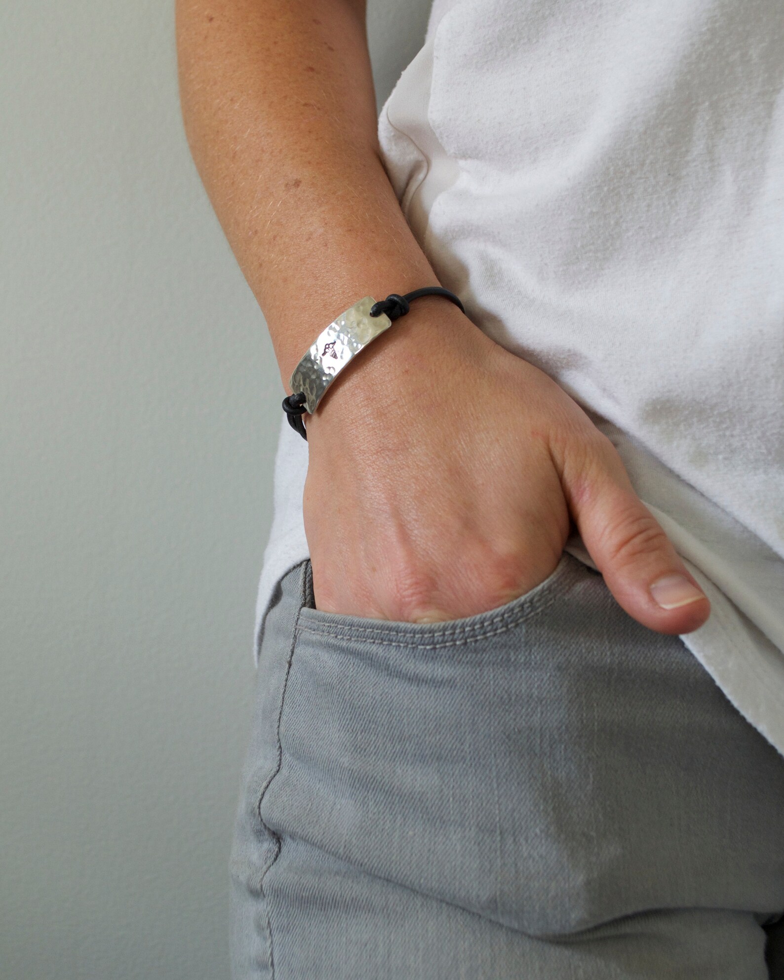 Hammered Double Sided Med Alert Bracelet - Customize - Personalize ...