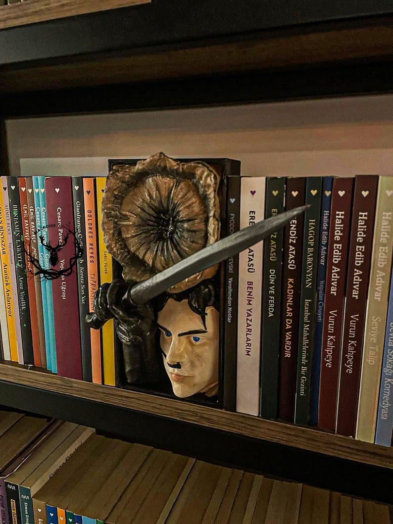 Dune Book Nook | Paul Atreides, Hand-painted Sci-fi Bookshelf Insert - Etsy