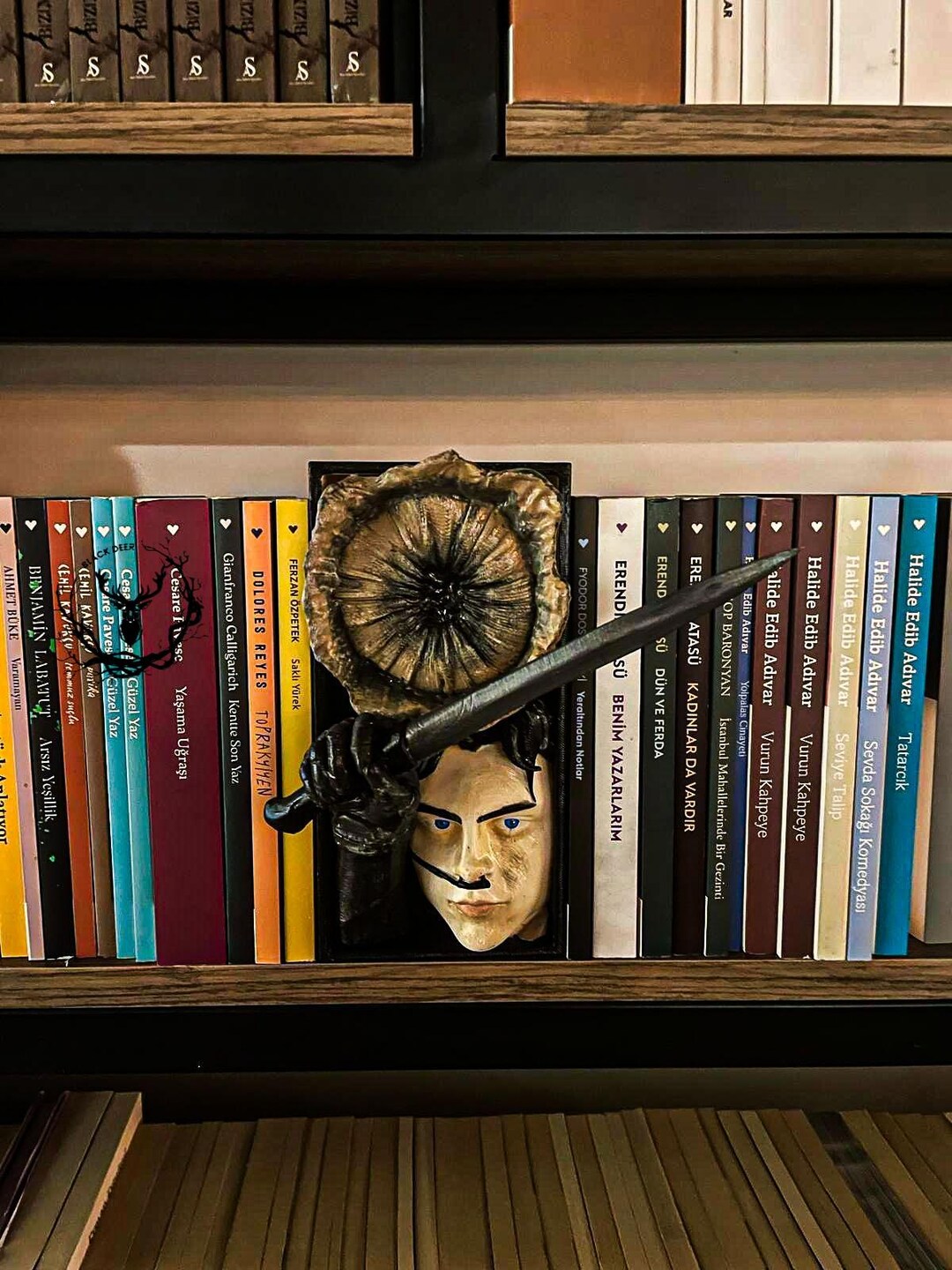 Dune Book Nook | Paul Atreides, Hand-painted Sci-fi Bookshelf Insert - Etsy