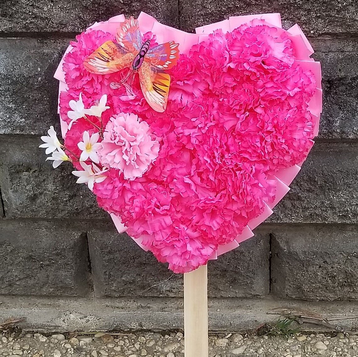 Cemetery Flowers, Pink Heart Wreath, Roadside Memorial, Funeral ...