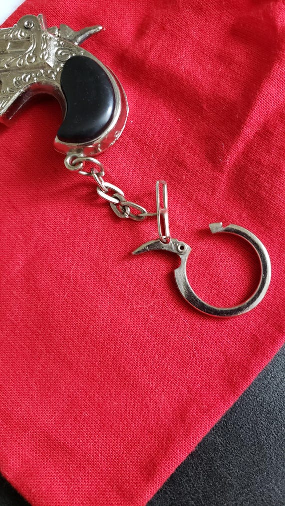 Vintage 1980s Victory Derringer revolver keychain, mi… - Gem