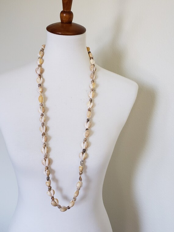 Vintage 1960s Shell necklace, 1960s beach jewelry … - Gem