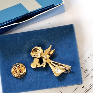 Vintage Avon Nina Ricci NR Angel Small Brooch Pin , Christmas Brooch ...