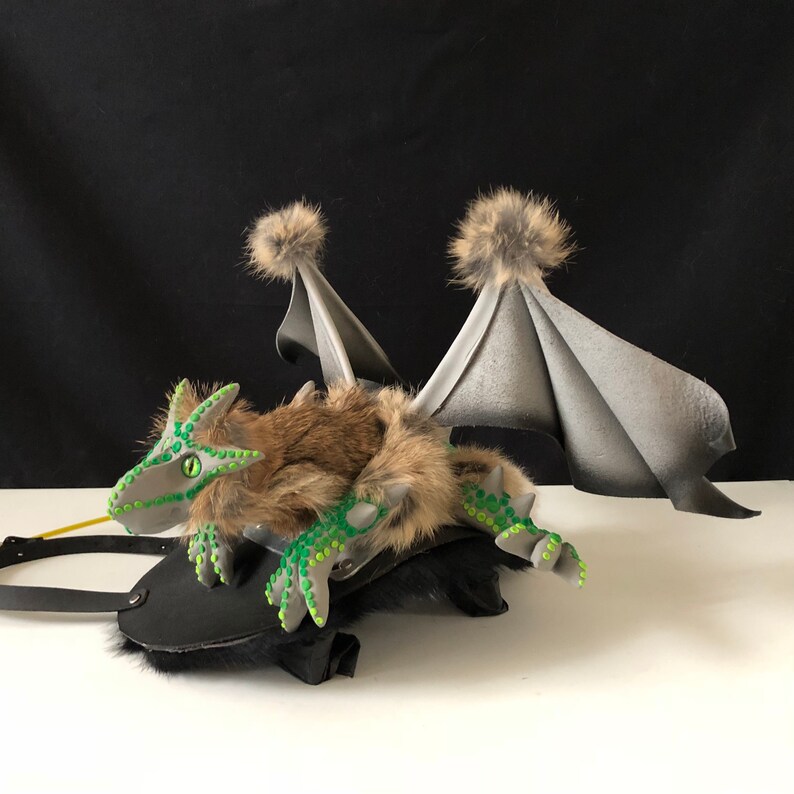 Baby Shoulder Dragon Puppet, Movable Fantasy Pet, Customized Fantasy ...