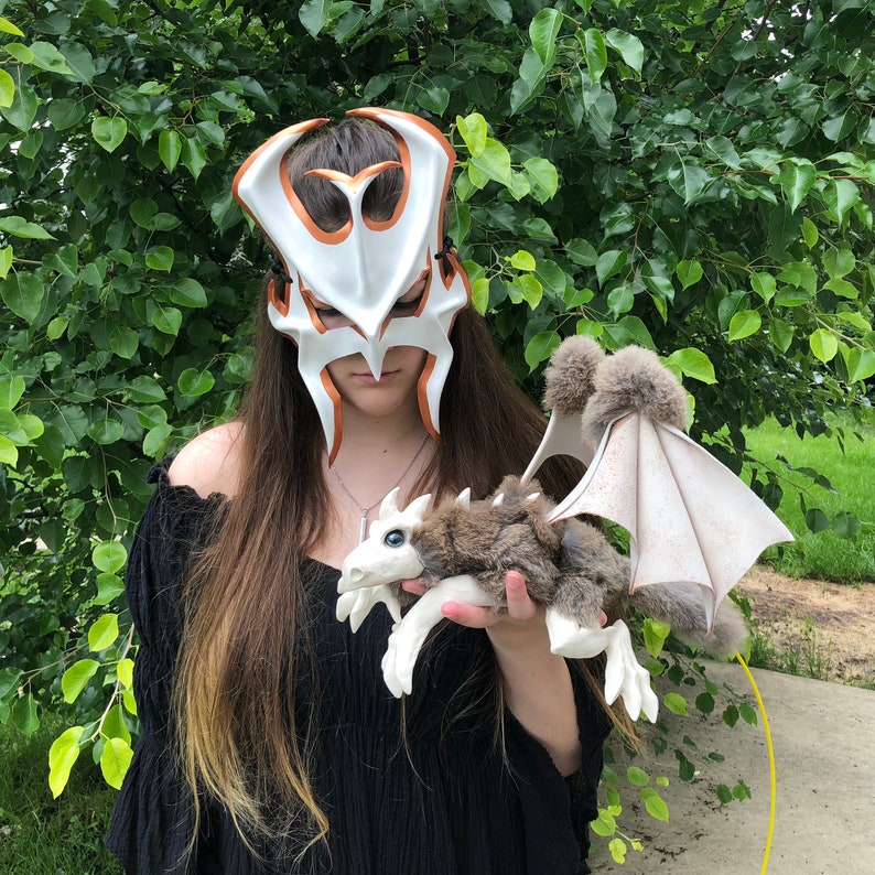 DRAGON PUPPET TUFTED * Fantasy Pet Renaissance Faire Shoulder Puppet ...