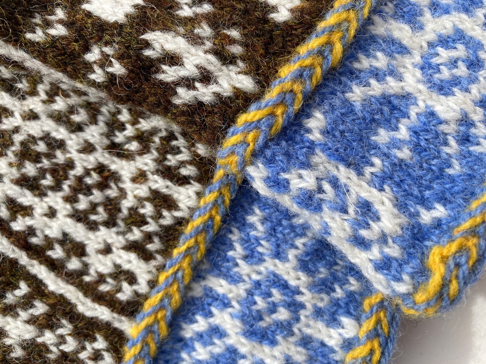 Magical Moose Mittens Knitting Pattern for Women, Stranded Colorwork ...