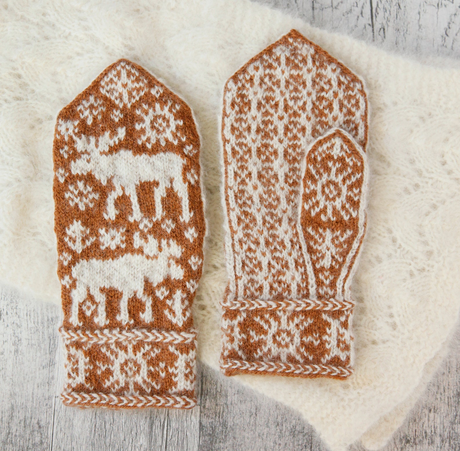 Magical Moose Mittens Knitting Pattern for Women, Stranded Colorwork ...