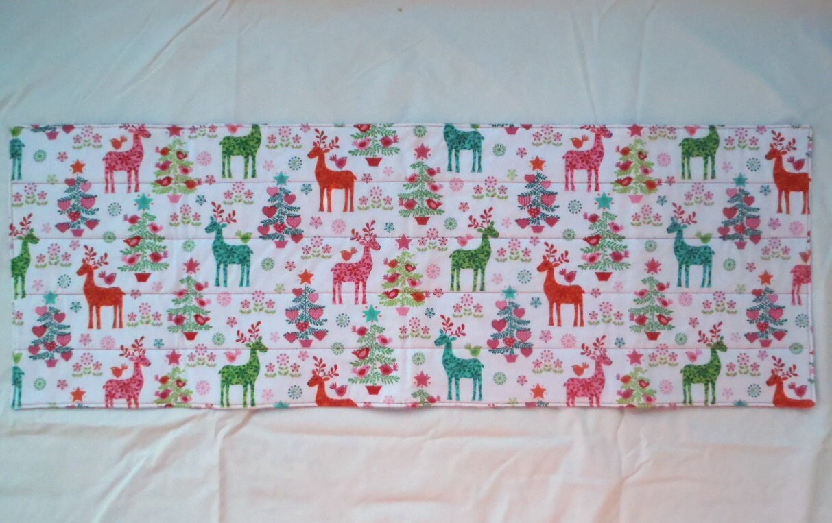 Reindeer Table Runner, Christmas Table Runner, Quilted Table Runner ...