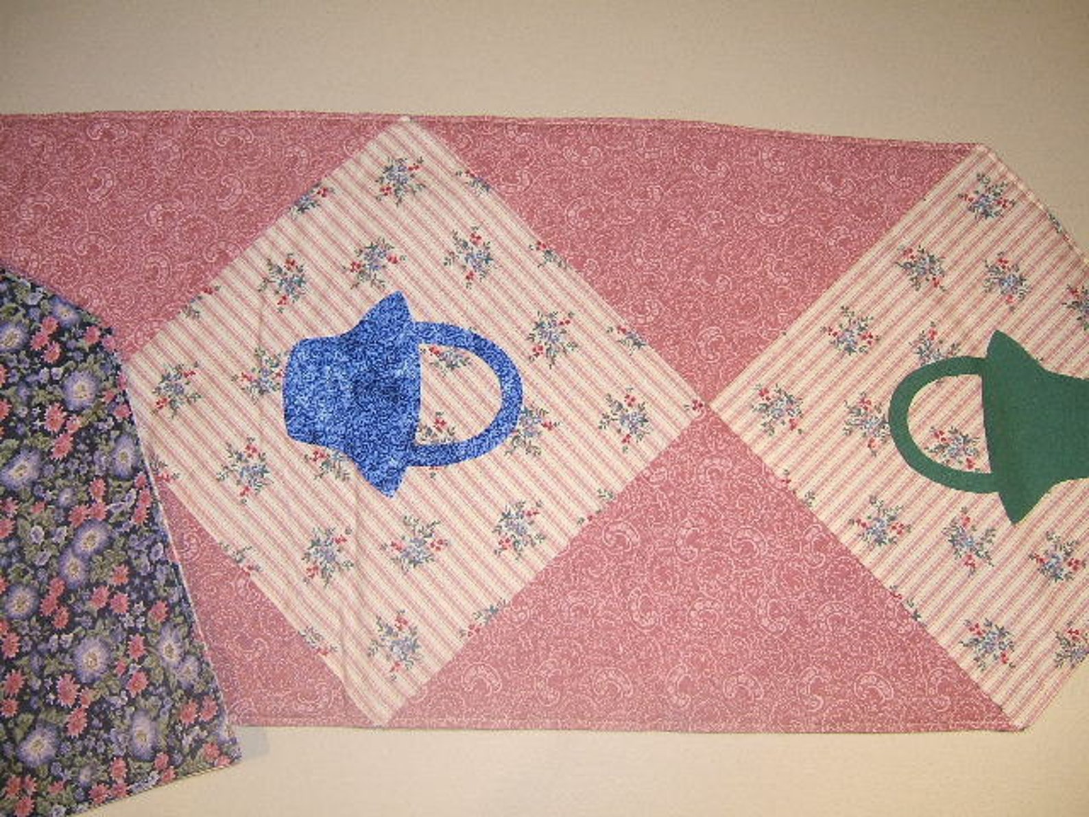 Victorian Table Runner, Quilted Table Runner, Appliqued Baskets - Etsy