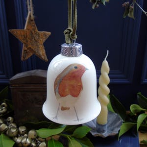 Robin Fine Bone China Bell Christmas Decoration - Robin Christmas ...