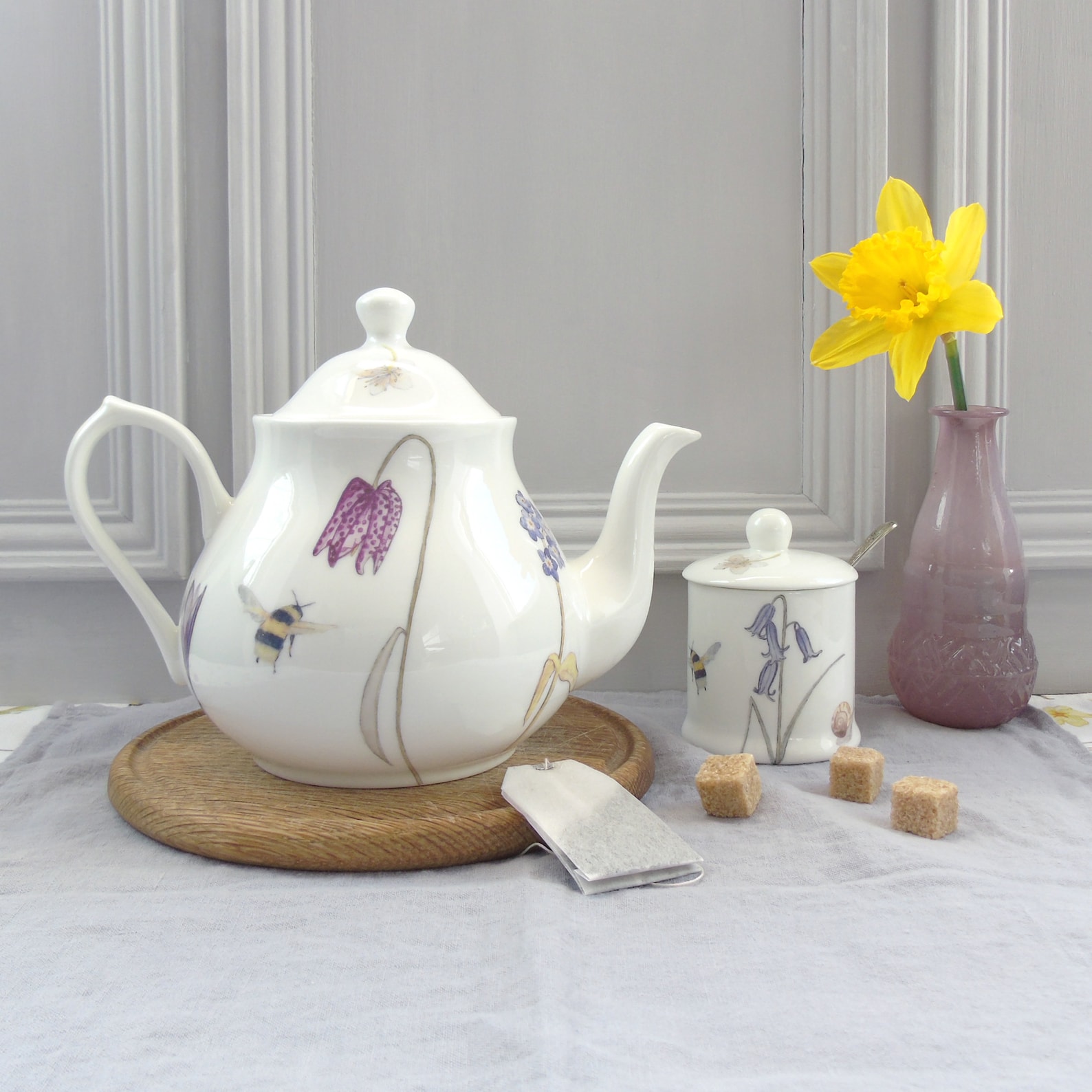 Beeteapot-statement Teapot-spring Flower Teapot-new Home - Etsy