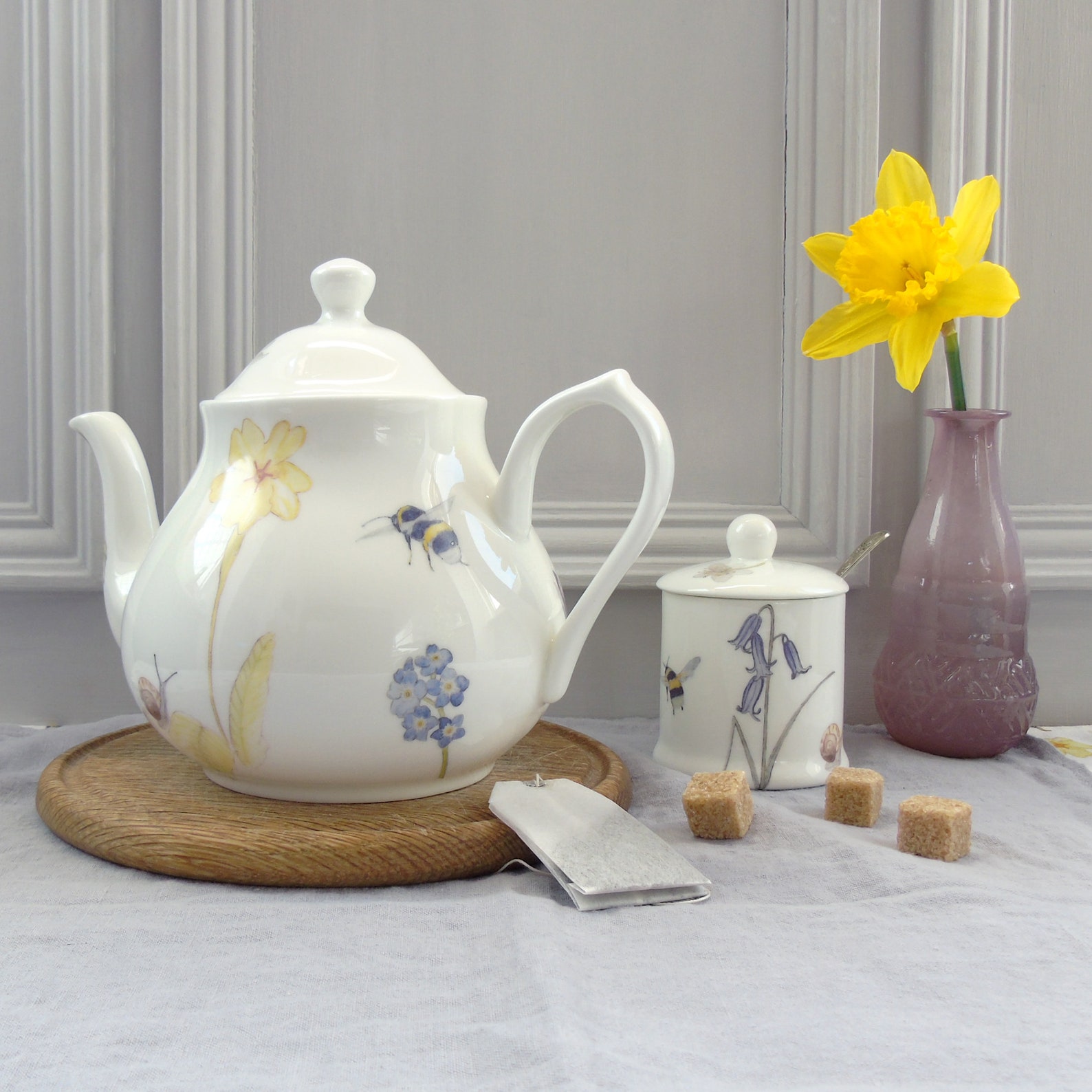 Beeteapot-statement Teapot-spring Flower Teapot-new Home - Etsy