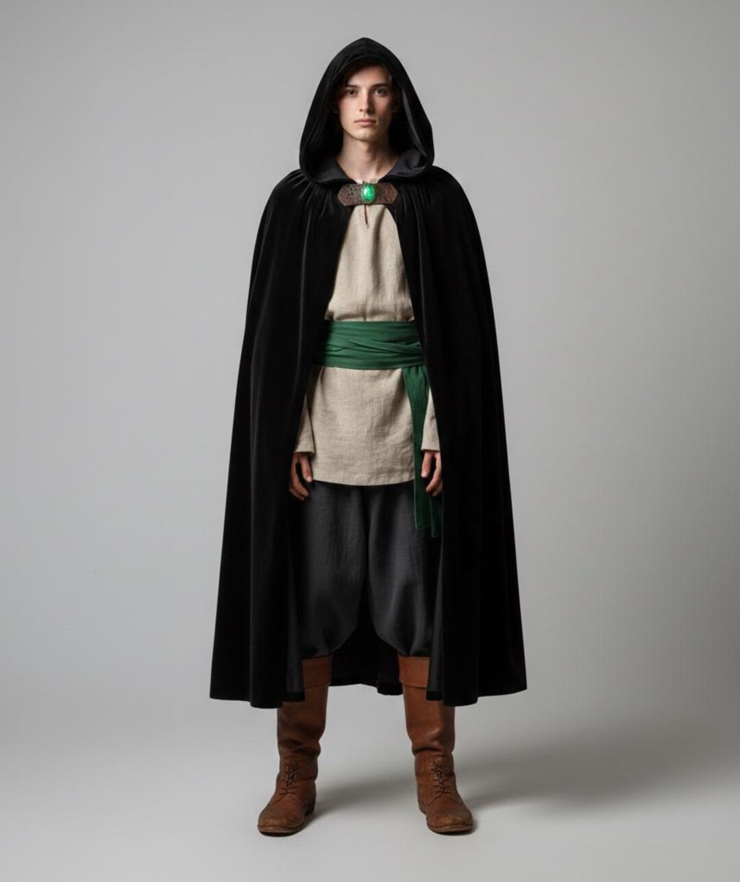 Men's Black Velvet Hooded Cloak - Medieval Renaissance LARP Costume - Etsy