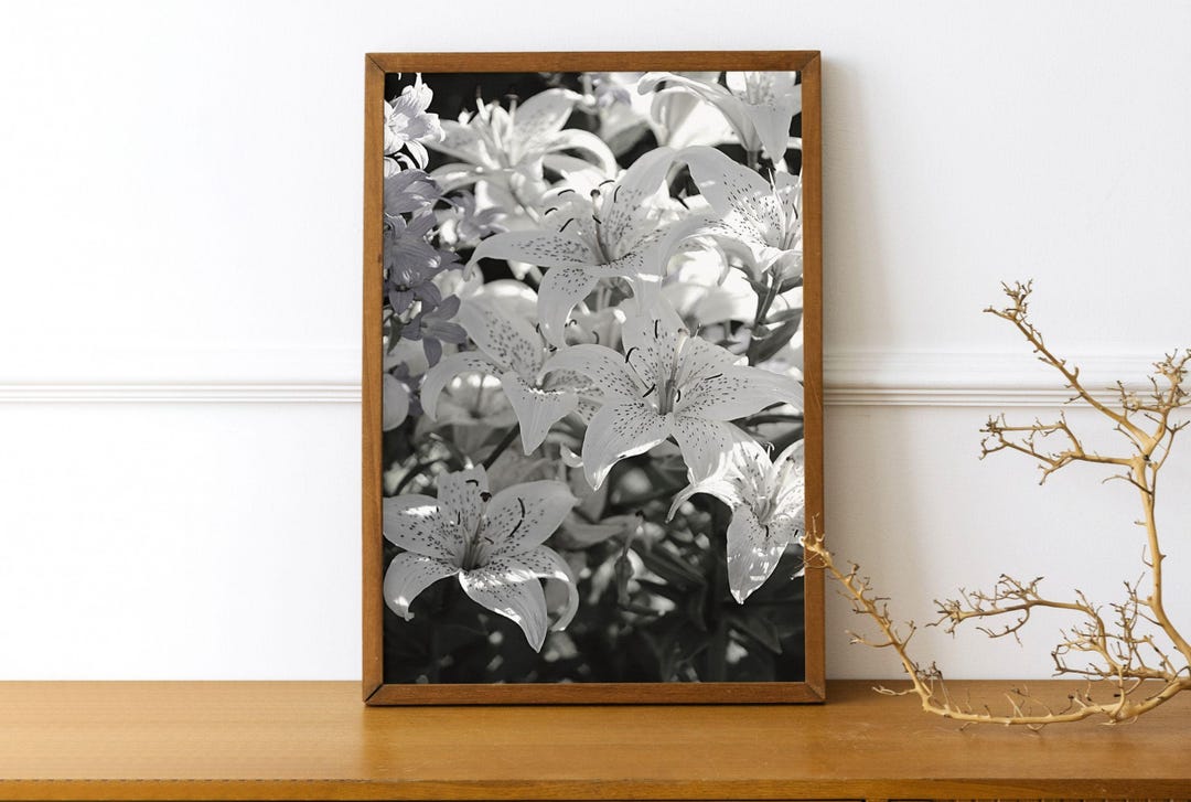 Floral Fashion Printable Poster, Black and White Luxury Print, Minimal ...