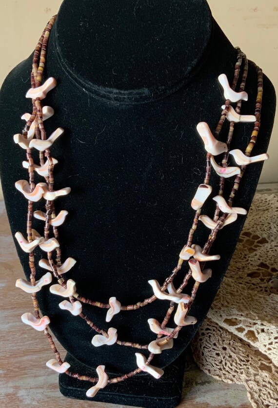 Triple strand shell pukka - Gem
