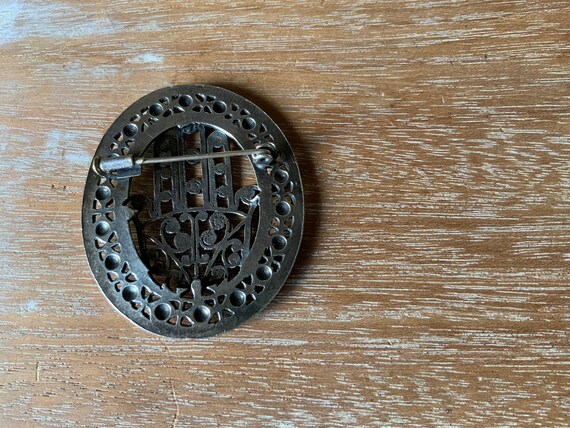 Heavy silver khassma hand brooch - Gem