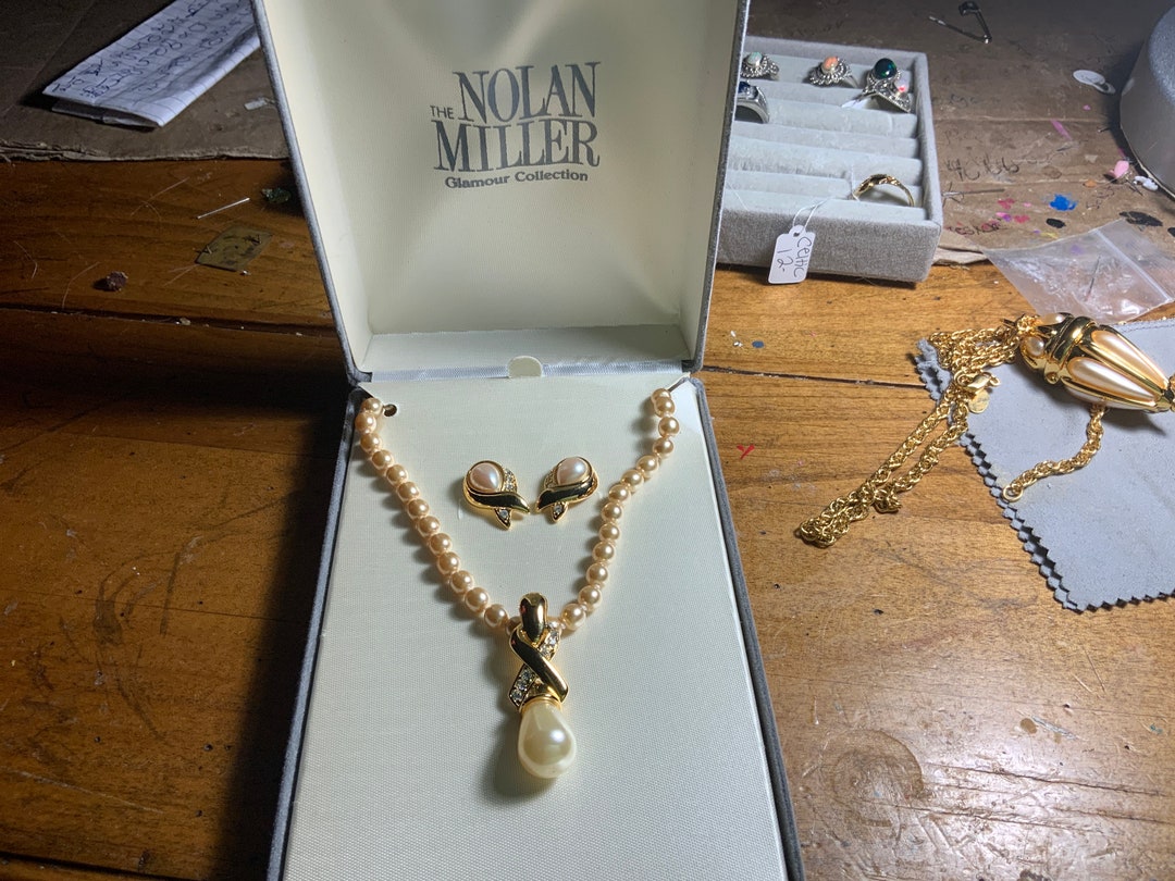 The Nolan Miller Glamour Collection Gold Tone/pearl Set - Etsy